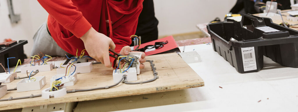 Lvl 2 Diploma in Electrical Installation Course | Berkshire